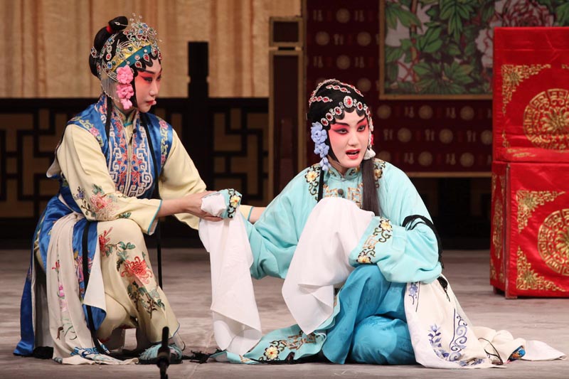 “青春展风采，实践促成长”―记戏校梨园厚望教学汇报演出